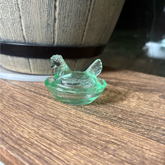 Art | Clear Green Unmarked Mini Hen On Nest Salt Cellar | Poshmark